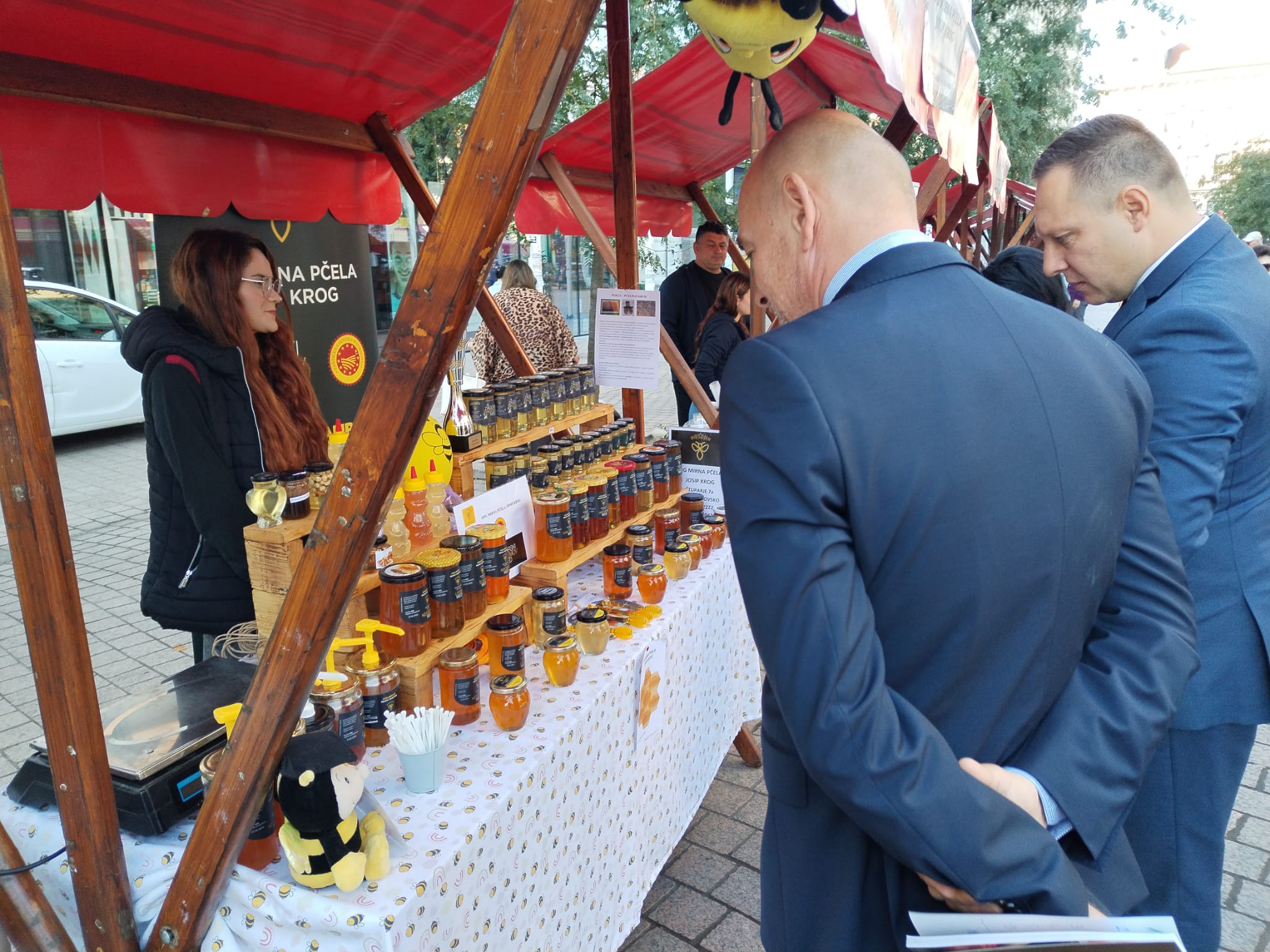 Otvoren Sajam zimnice, ekoloških i autohtonih proizvoda – XPress.hr